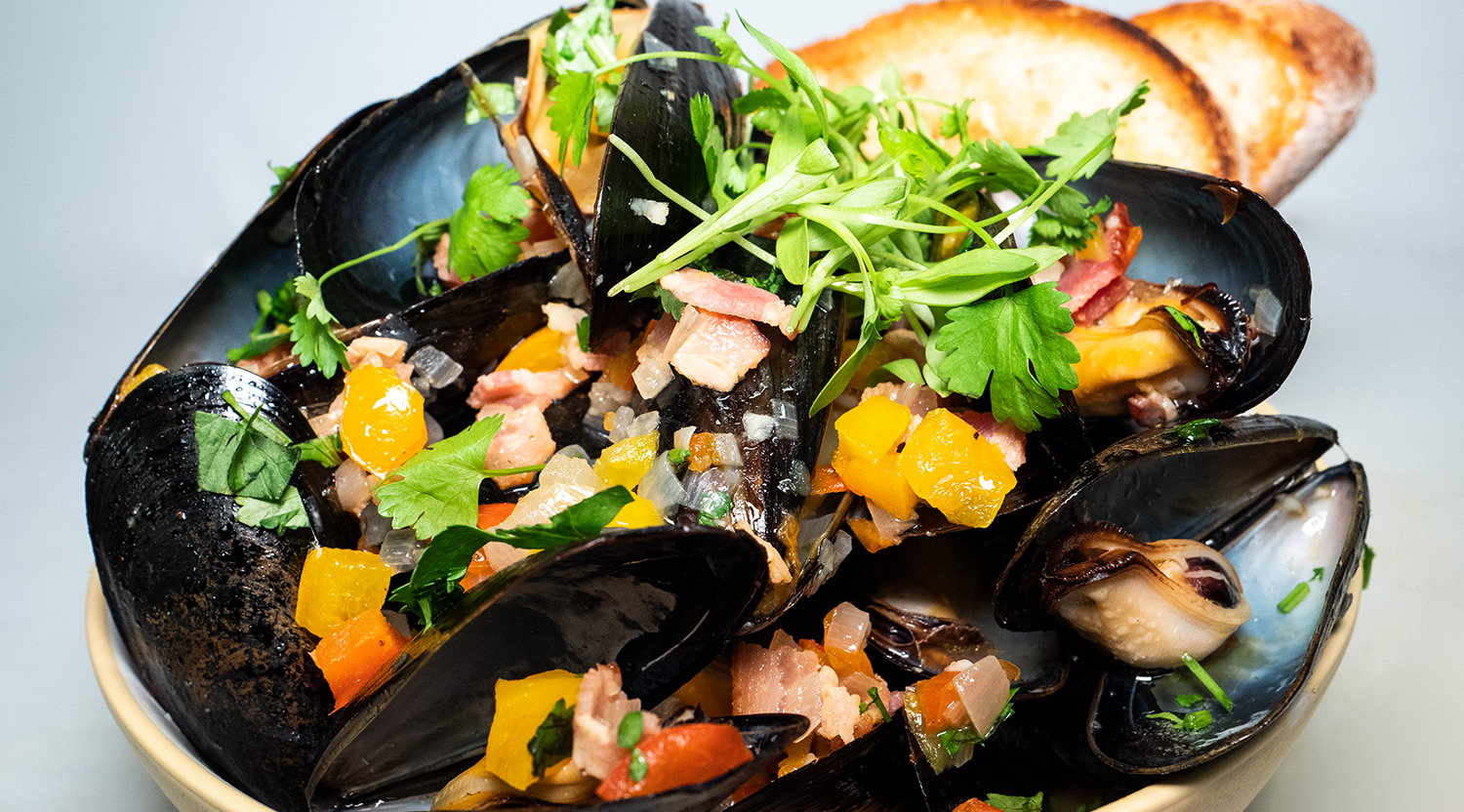 Rainbow Pepper Mussels Recipe | Farm Boy Recipes